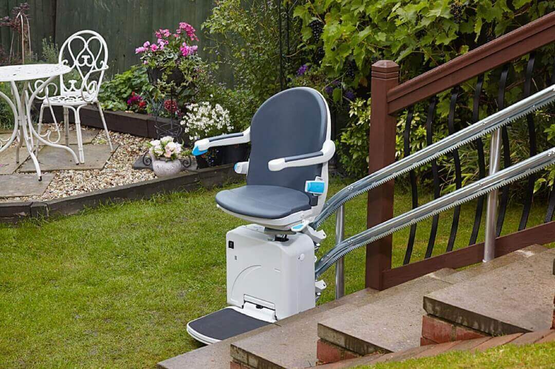 Handicare 4000 Outdoor Stairlift – 1st Choice Stairlifts